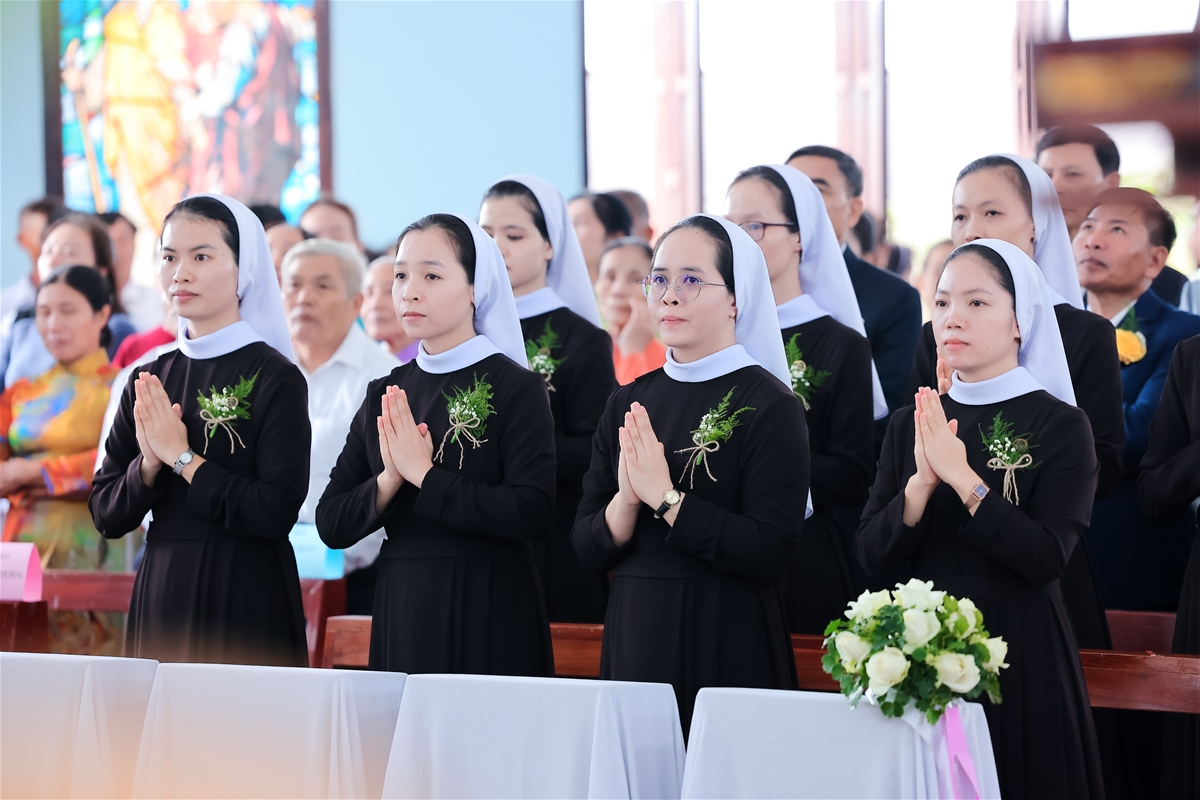 Tu đoàn Chị Em Bác Ái Chúa Kitô Tôi Tớ: Thánh lễ tạ ơn Hồng ân Thánh hiến