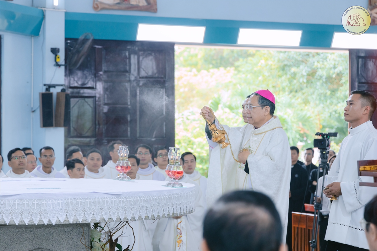 Tu đoàn Chị Em Bác Ái Chúa Kitô Tôi Tớ: Thánh lễ tạ ơn Hồng ân Thánh hiến